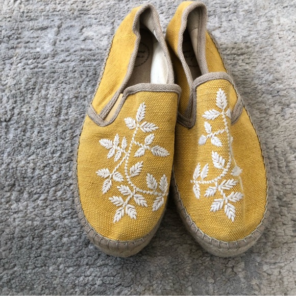 Toni Pons | Shoes | Toni Pons Origens Embroidered Espadrilles Slip On ...